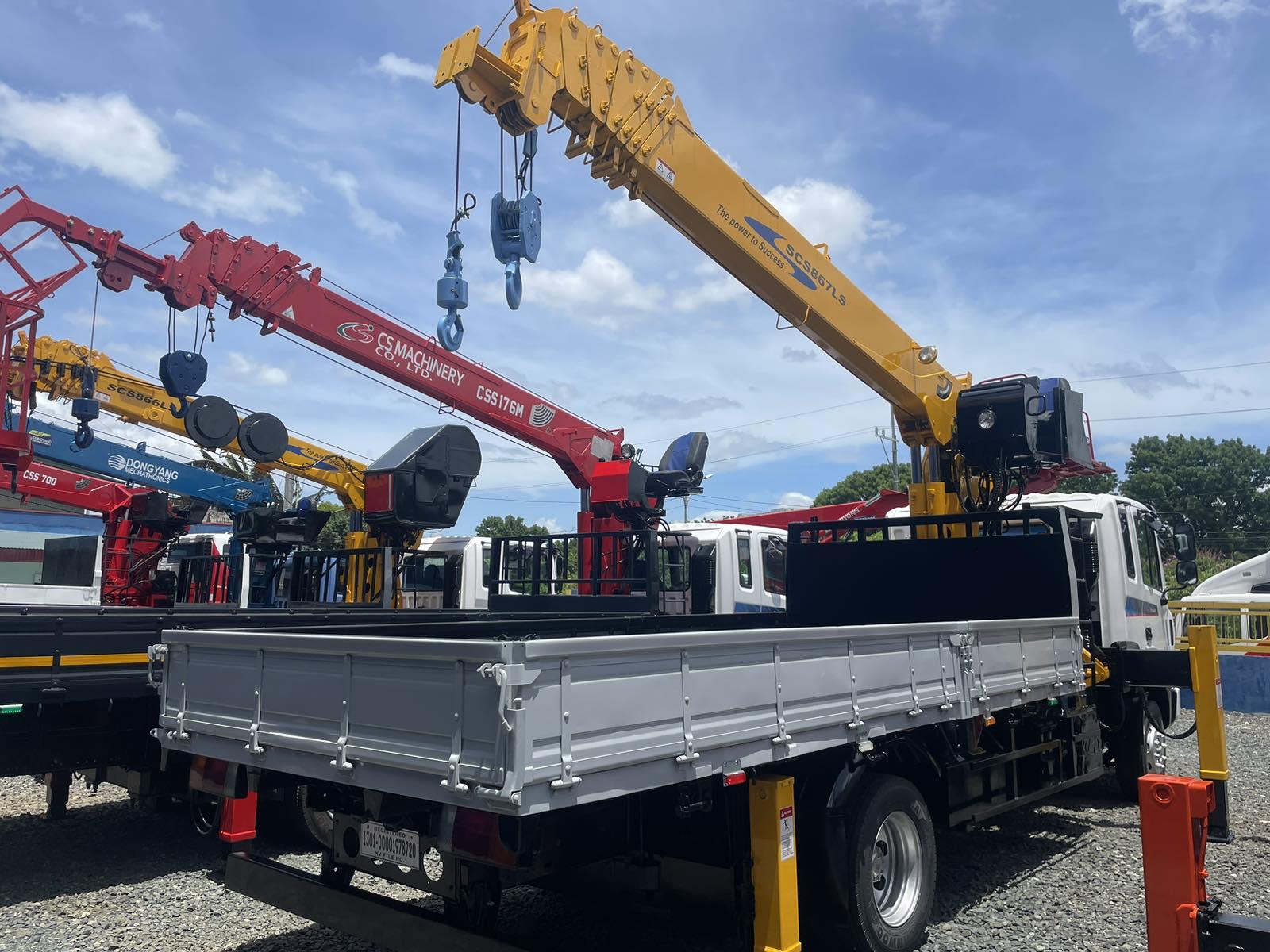 6-Wheeler Hyundai 7 Tons Boom Truck Soosan SCS867LS Crane For Sale ...